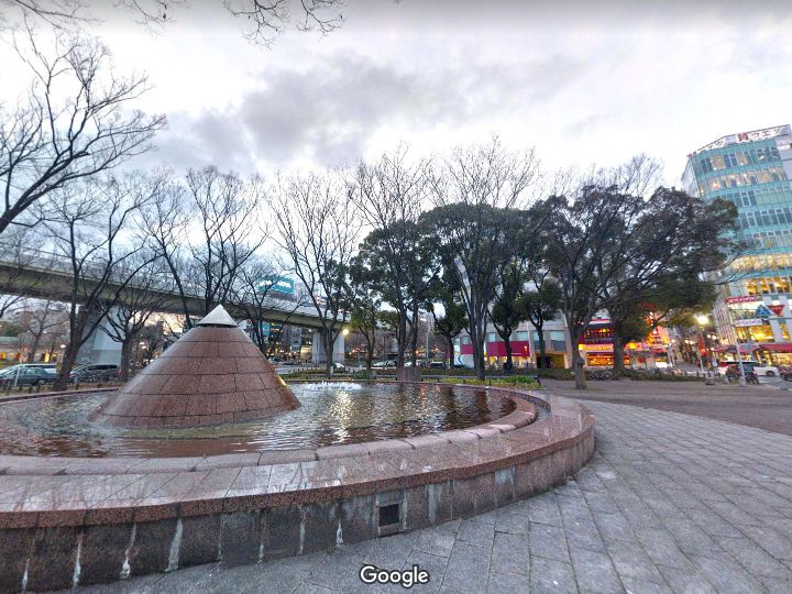 Ruby & Emmeline on Twitter: "ハムラアキラ ～世界で最も不運な探偵～ 6話 ロケ地 久屋大通公園 光の広場 ピラミッド噴水（東区） GoogleMap https ...