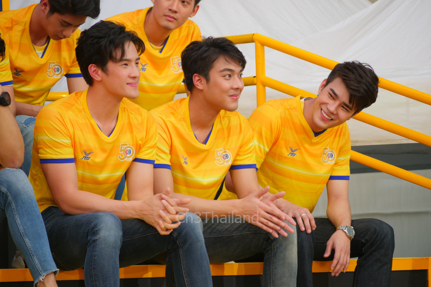 Ch3Thailand on Twitter: "ขุมกำลังทีมสีเหลือง พอจะสู้ทีมสีน้ำเงินไหวมั้ยคะ 😊 รอลุ้นกันใน ฟุตบอล ...