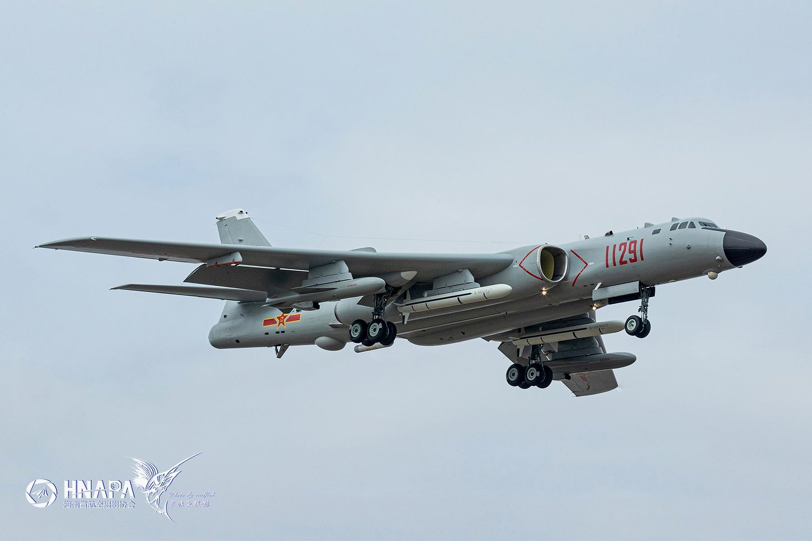@Rupprecht_A on Twitter: "Three great images of a H-6K assigned to the 8th Bomber Division ...