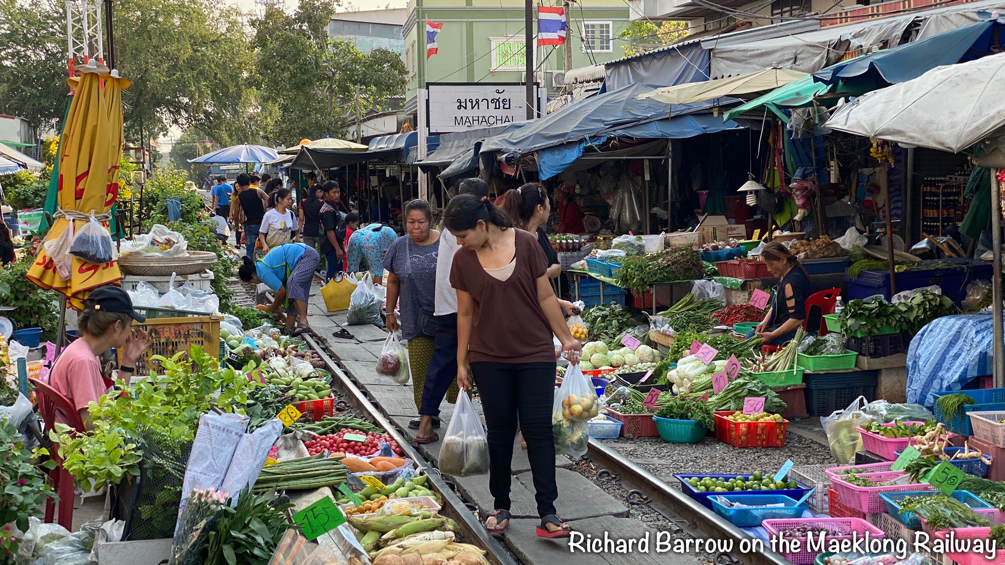 Richard Barrow on Twitter: "This is the market at Mahachai Station in Samut Sakhon. Every time a ...