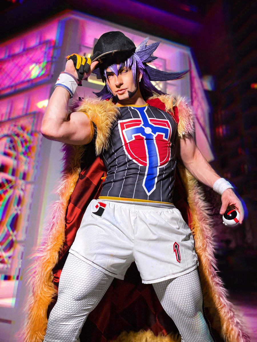 Twoucan - Leon Chiro (@Leon_Chiro)