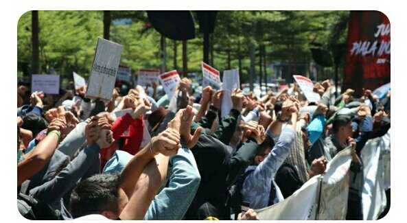 Abdullah Ehsani on Twitter: "#RESETTLEMENT4SINGLEREFUGEES #HELPREFUGEESININDONESIA We are ...