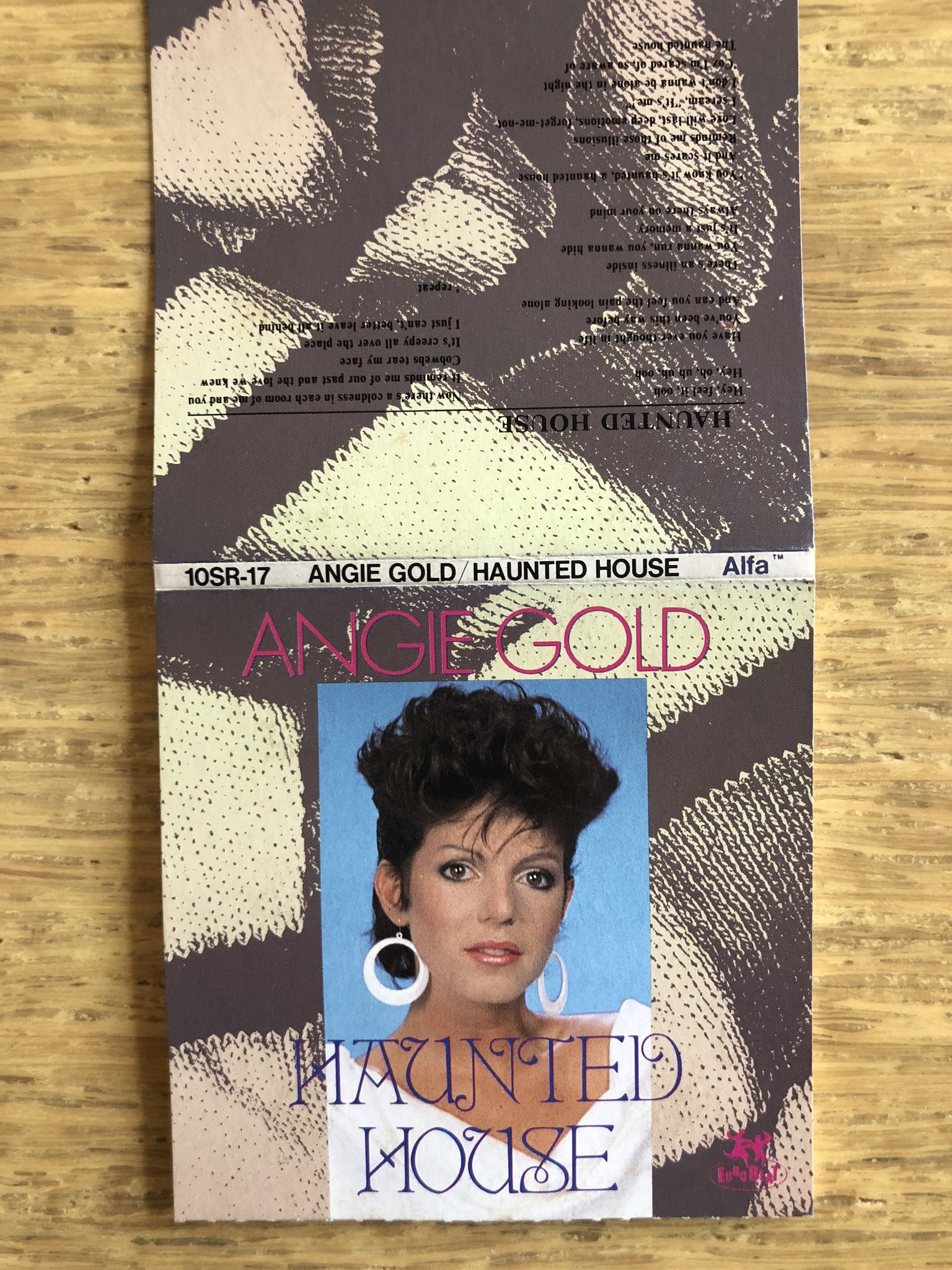 nakamura8cm on Twitter: "「ホーンテッド・ハウス」アンジー・ゴールド "Haunted House" Angie Gold #1988年の8cmCD Alfa 10SR ...