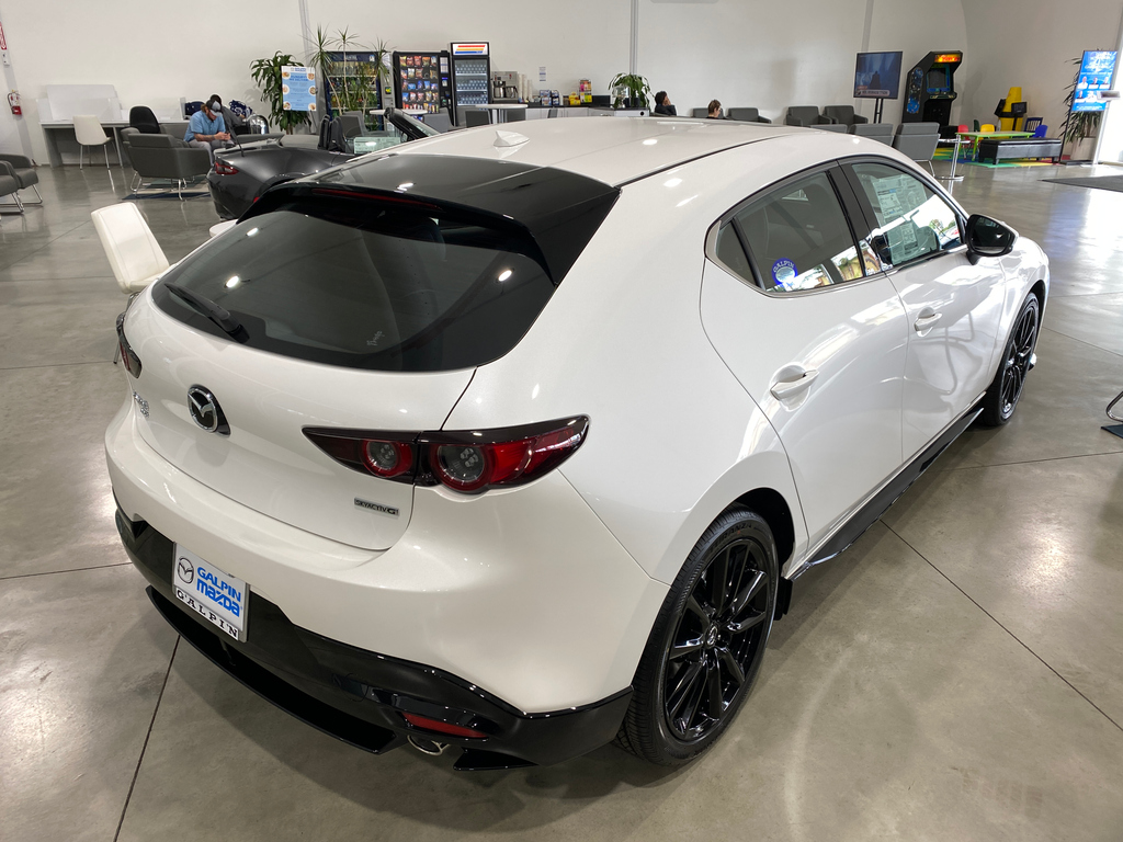 2022 Mazda 3 Pearl White