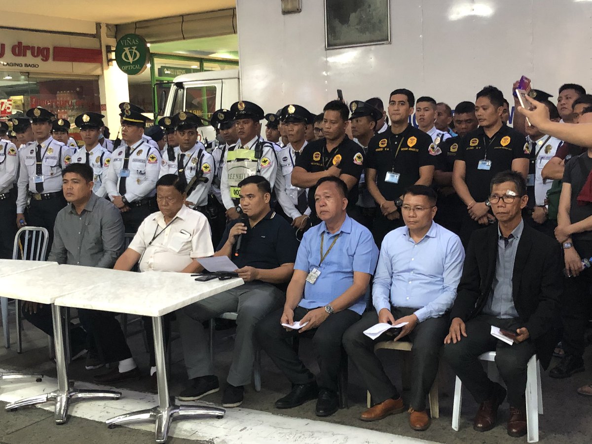 LOOK: Security officials of a Greenhills mall and Sascor Armor Security ...