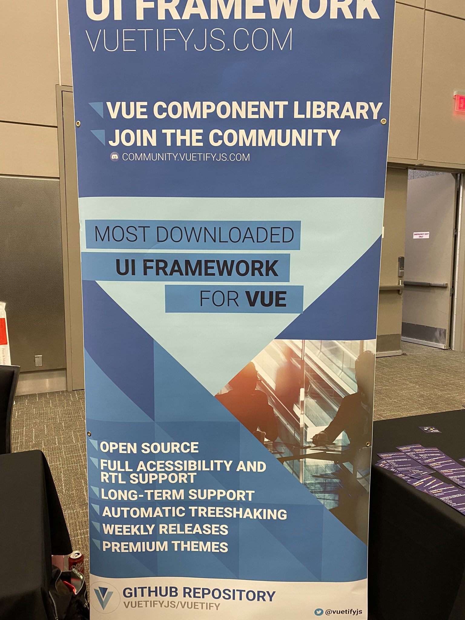 Vuetify.js on Twitter: "Come hangout with @zeroskillz and @grneyedgrl01 at the Vuetify booth ...