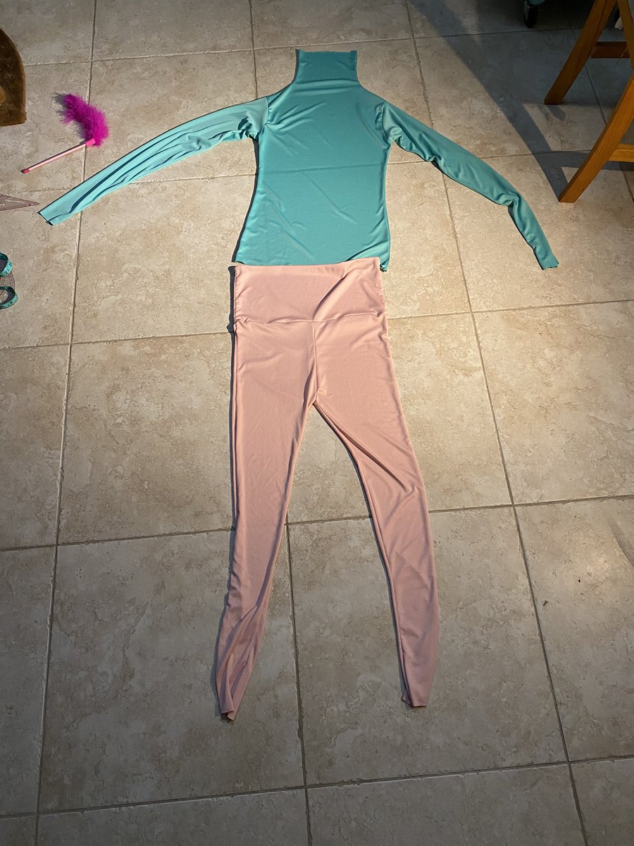 Thicc Lizzie on Twitter: "These are the clothes I originally ordered. They just aren’t right and ...