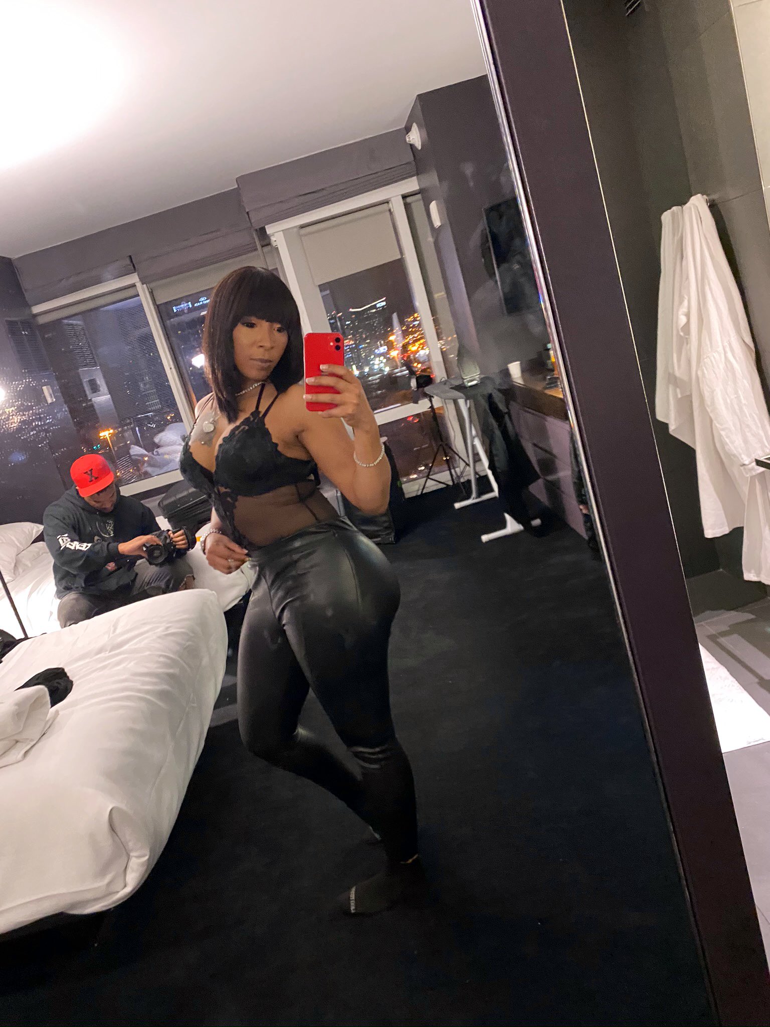 TW Pornstars - Mrs.Schanell. Twitter. Who Said You Cant Work & Play @ The Same Time ?! .... 🥰 ...