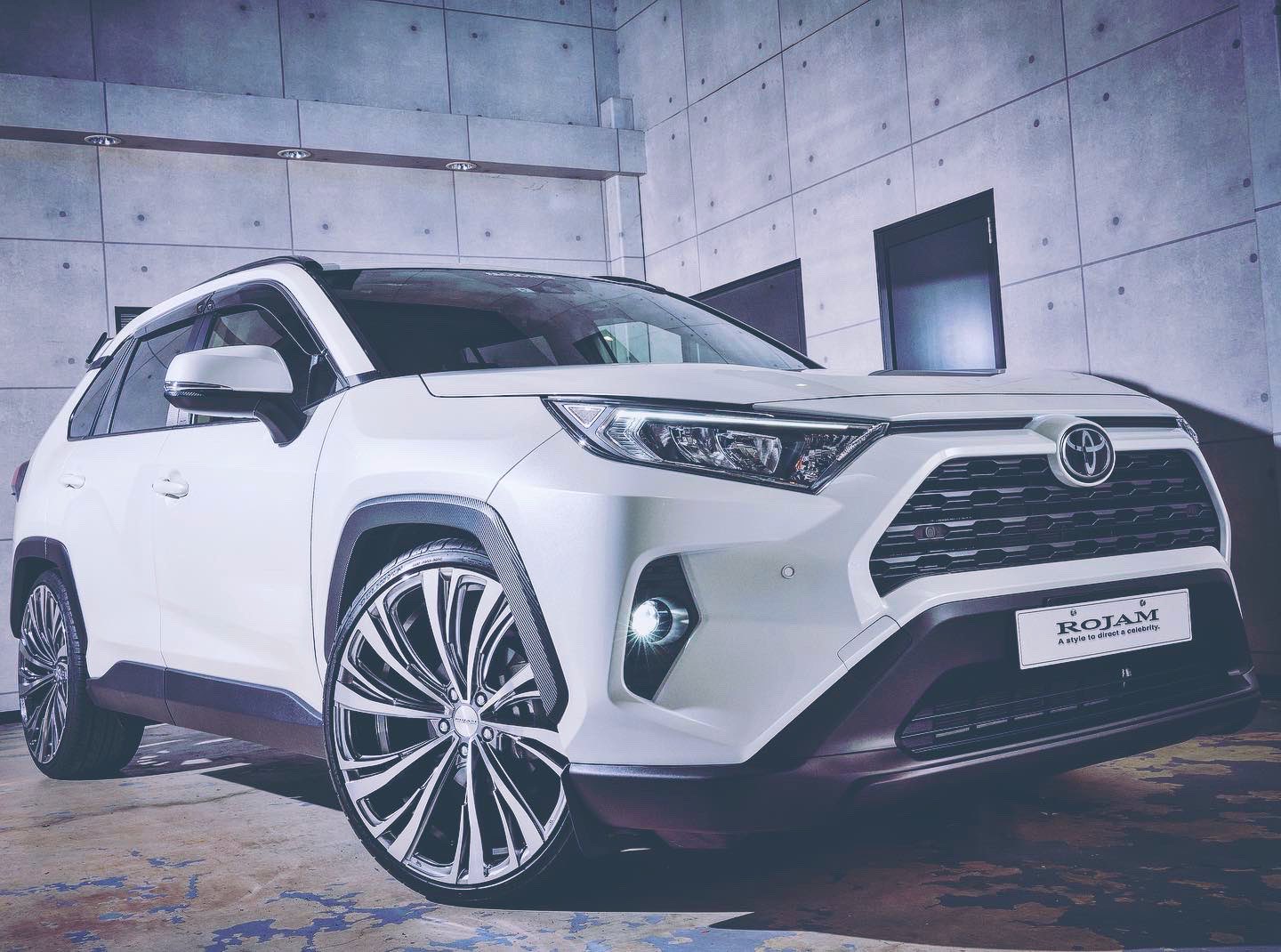 ROJAM_toshi on Twitter: "RAV4にロジャムレヴァルト22インチ ️2枚目は👀 ロジャムルカーラ22インチ ️ #rojam #rav4 #ロジャム #ロジャムルカーラ ...