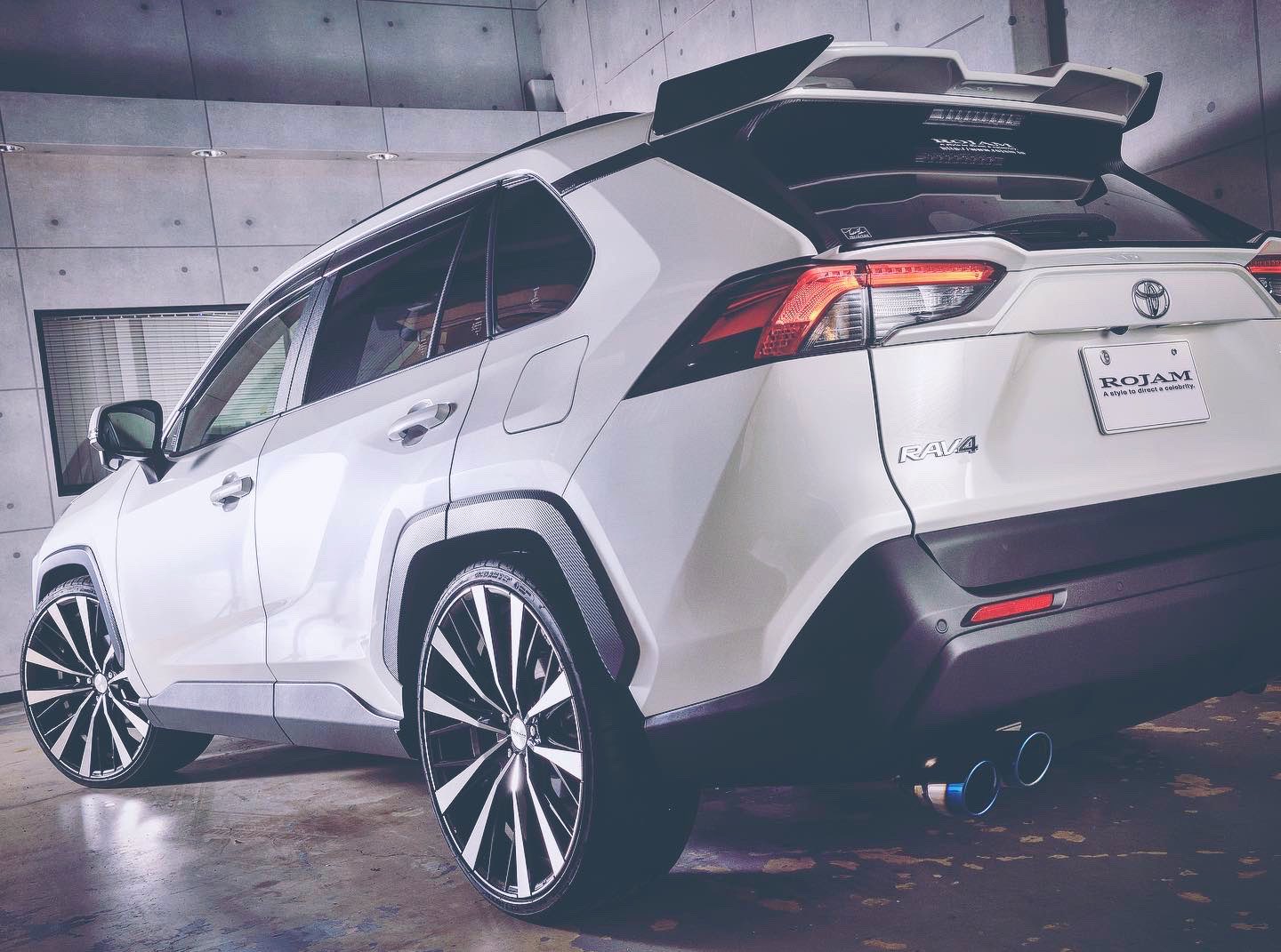 ROJAM_toshi on Twitter: "RAV4にロジャムレヴァルト22インチ ️2枚目は👀 ロジャムルカーラ22インチ ️ #rojam #rav4 #ロジャム #ロジャムルカーラ ...