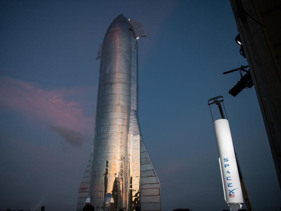 Flagfrog on Twitter: "Elon Musk วางแผนจะสร้างจรวด Starship ที่ใช้เป็นยานอวกาศเชิงพาณิชย์ ที่ ...