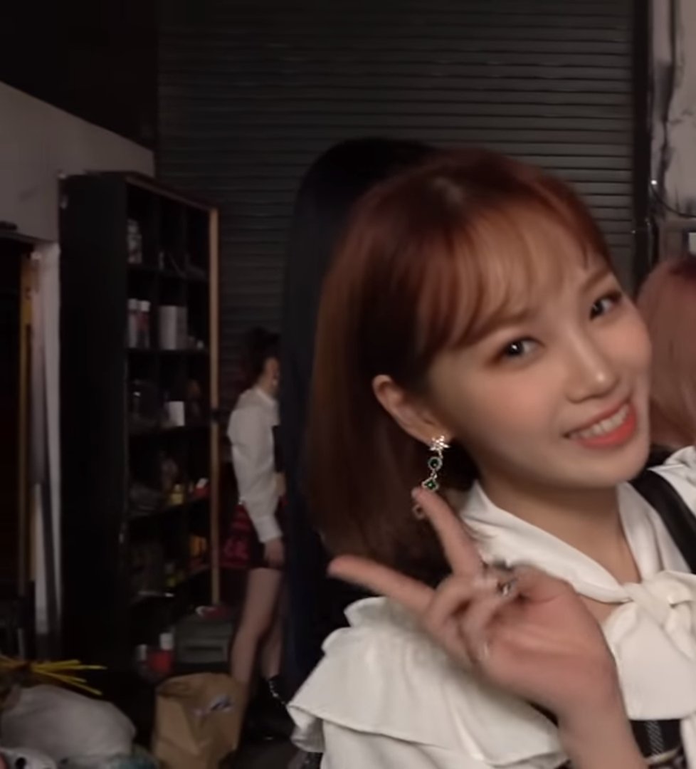 dwee on Twitter: "ㅡ 2kim one shot au ⠀⠀⠀‼️⠀ h e n t a i⠀‼️ × where minjoo accidentally came ...