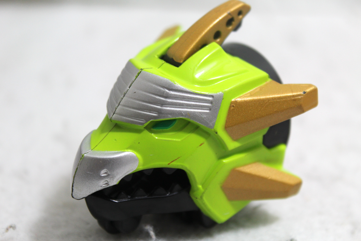 Tensou Sentai Goseiger Gosei Green