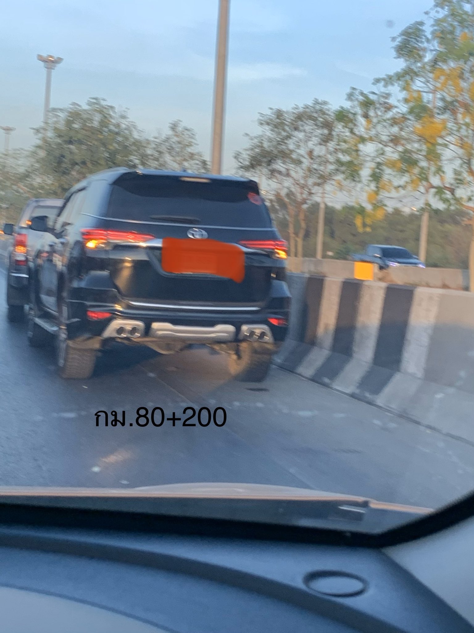 JS100 on Twitter: "RT@SriamornL 18:23 น. #ถนนกาญจนา มุ่งหน้า ต่างระดับบางปะอิน ที่กม.80+200 ...