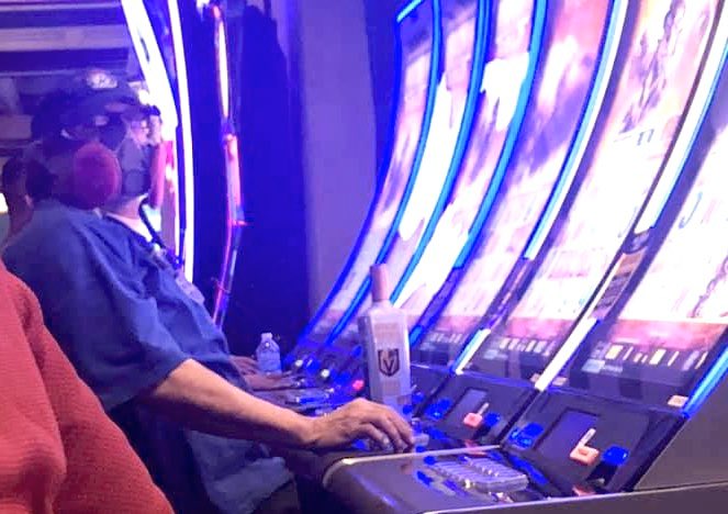 Laughlin Buzz on Twitter: "As seen at Sunset Station #CoronaVirus Prevention? With a bottle of ...