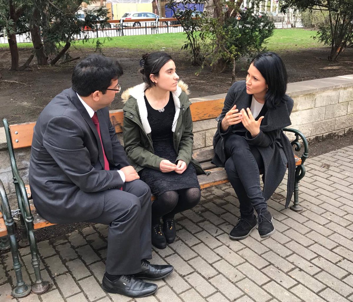 Alexandra Maritza Wachter's Threads – Thread Reader App