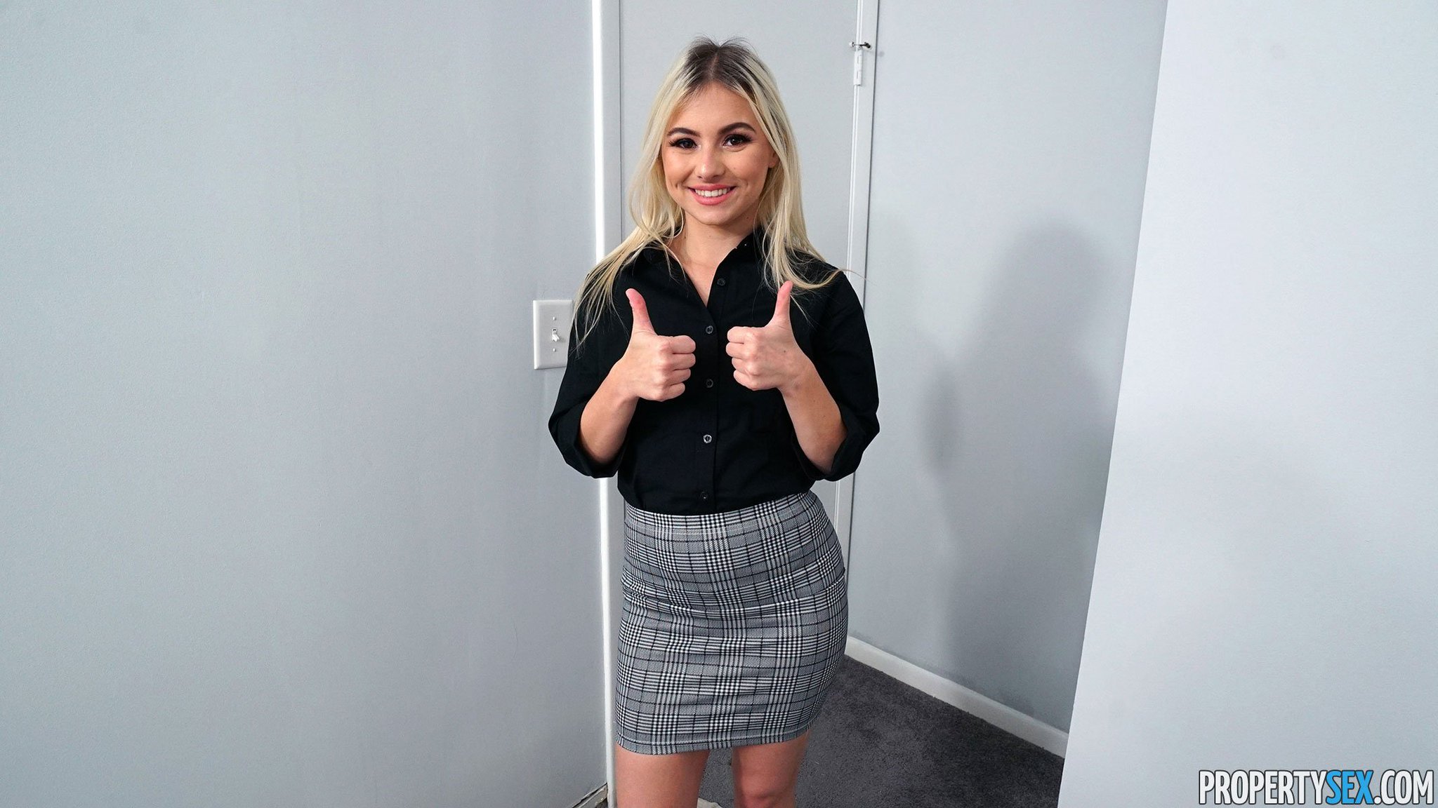 Propertysex On Twitter Thumbs Up For Ariabanksxxx 馃憤 馃憠 7fgmxrz2wx 馃憟 馃彙