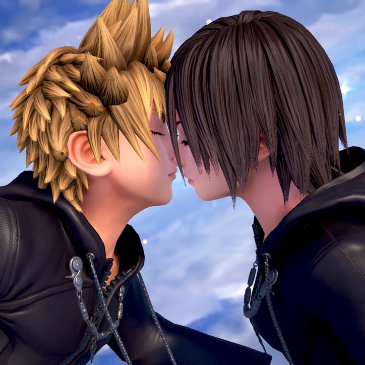 Kingdom Hearts Roxas And Xion Kiss