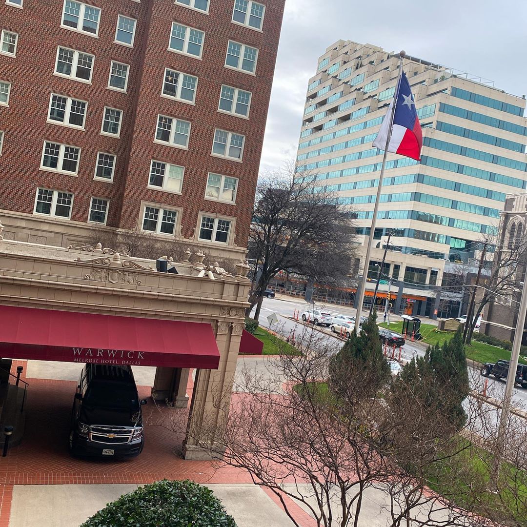 Warwick Hotel Dallas Logo