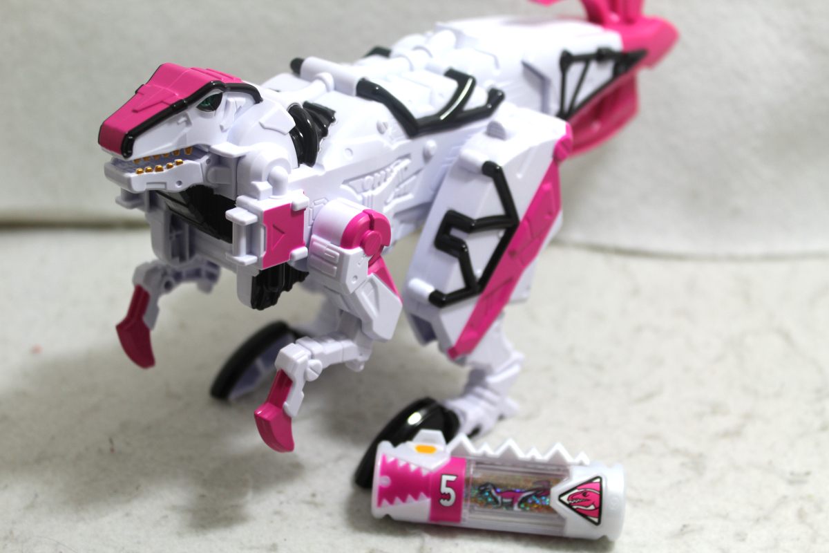 Kyoryuger Gray