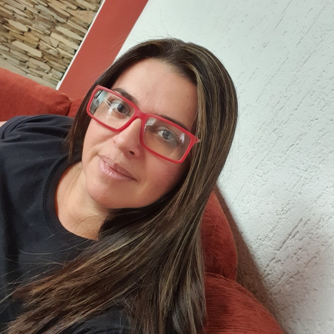 Elizabeth Varela's Instagram, Twitter & Facebook on IDCrawl