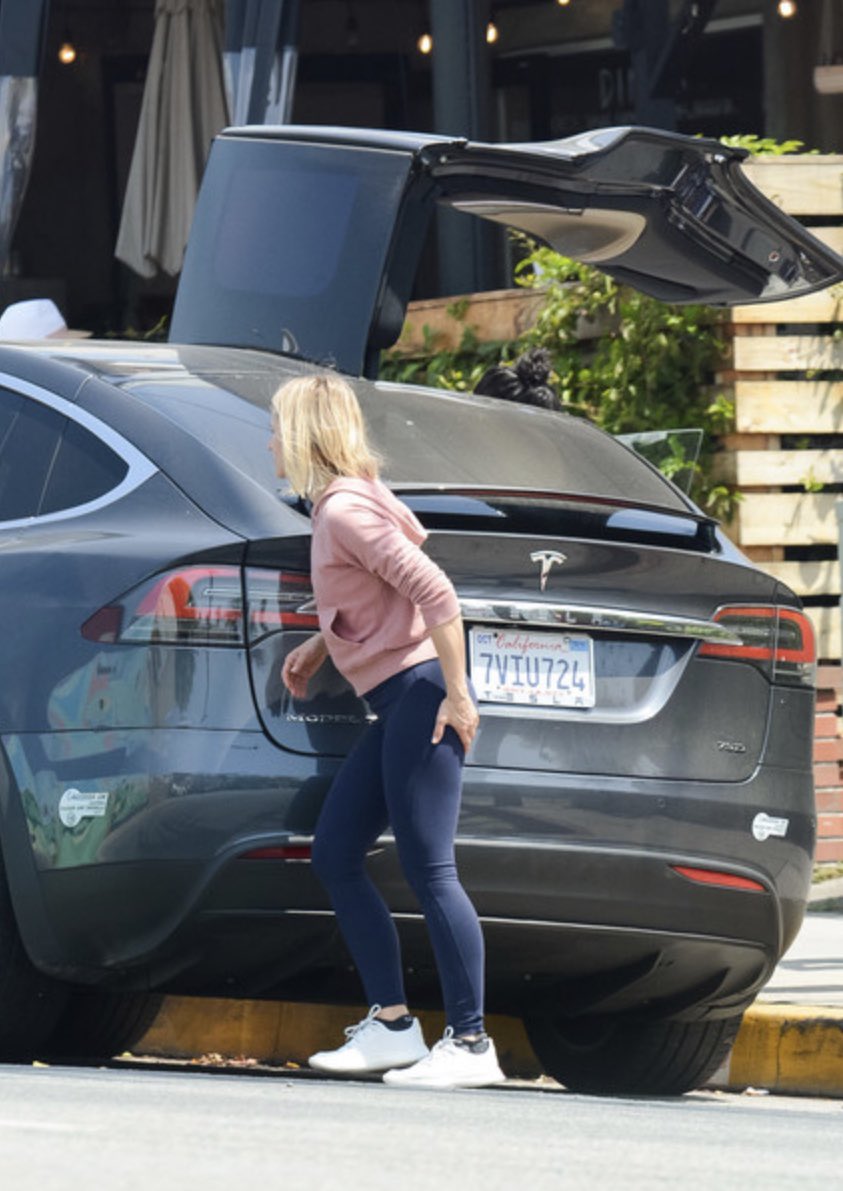 Kristen Bell Car