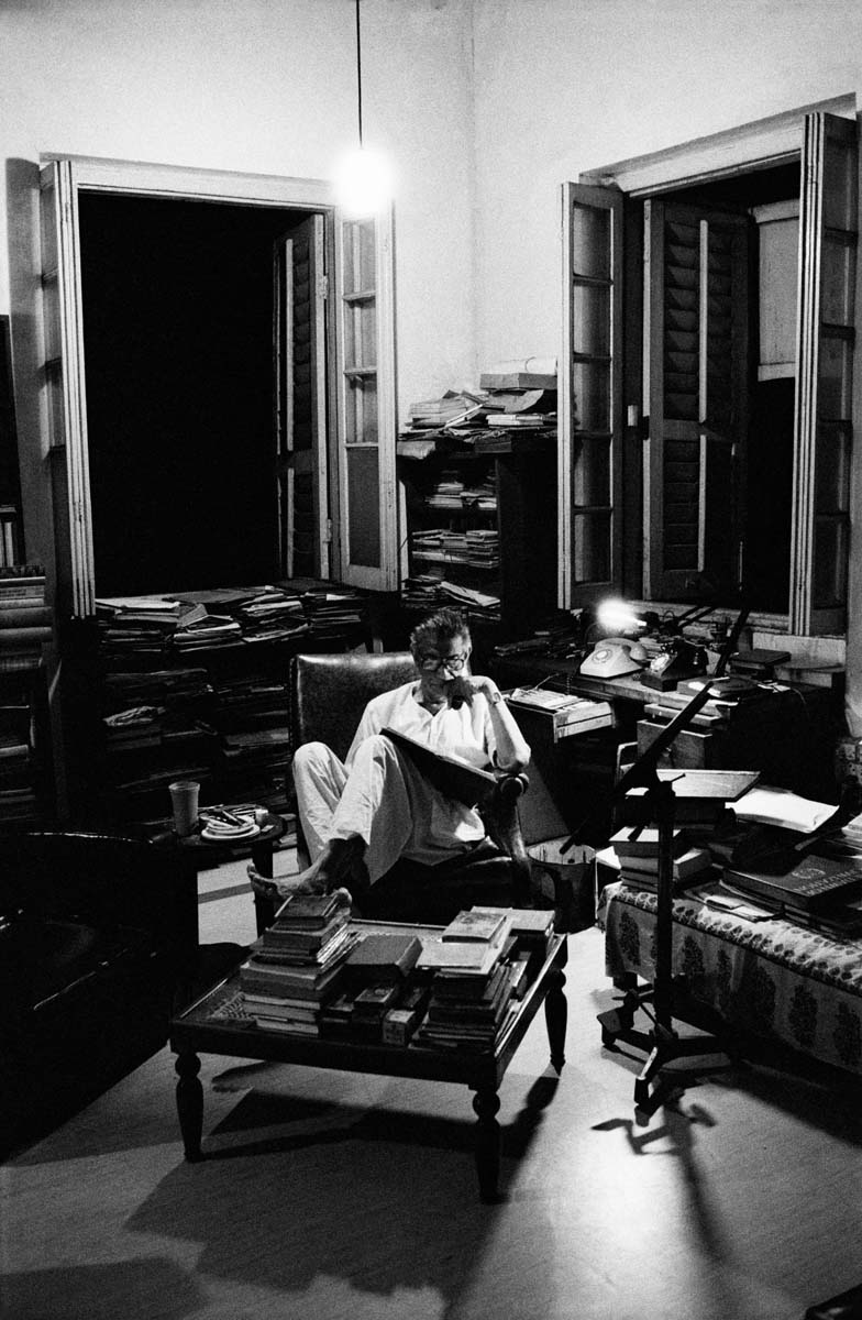 MUBI on Twitter: "Satyajit Ray at home. https://t.co/gnkSmLyBae" / Twitter