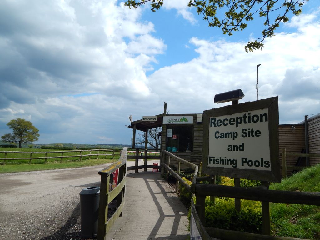 Camping and Caravaning in Staffordshire countryside - Pillaton Hall Farm