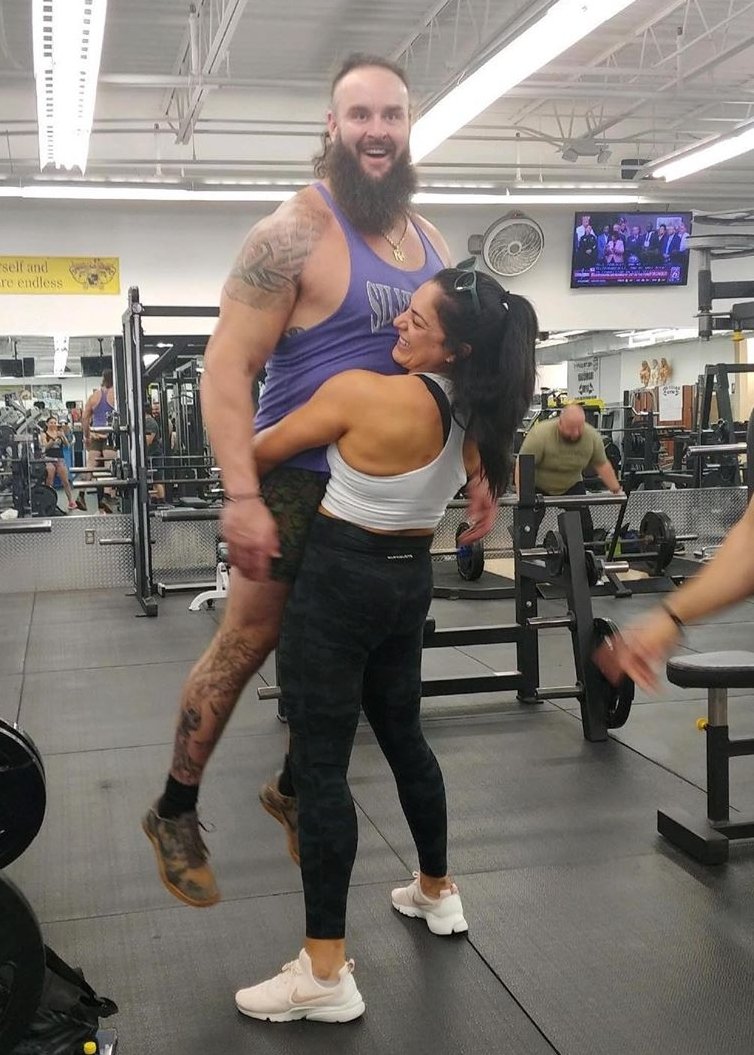 Muscle Girls Physically Carrying Men
