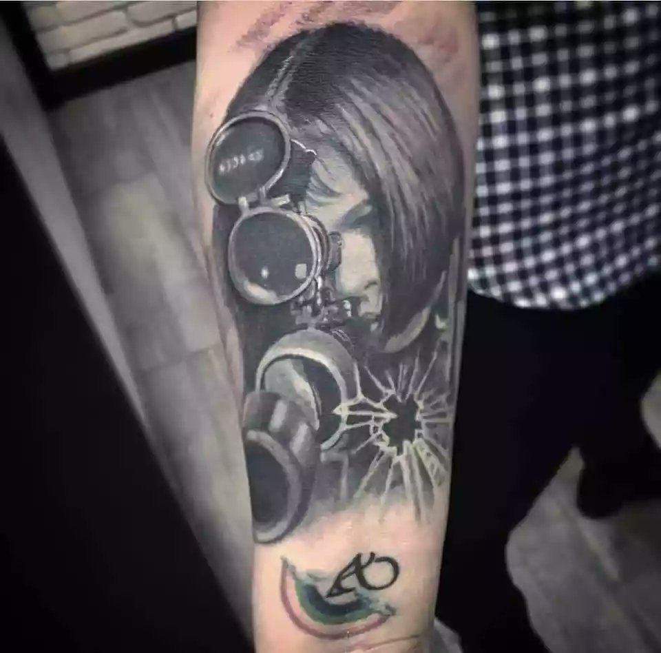 Leon the professional tattoo - Bronctattooaus.com