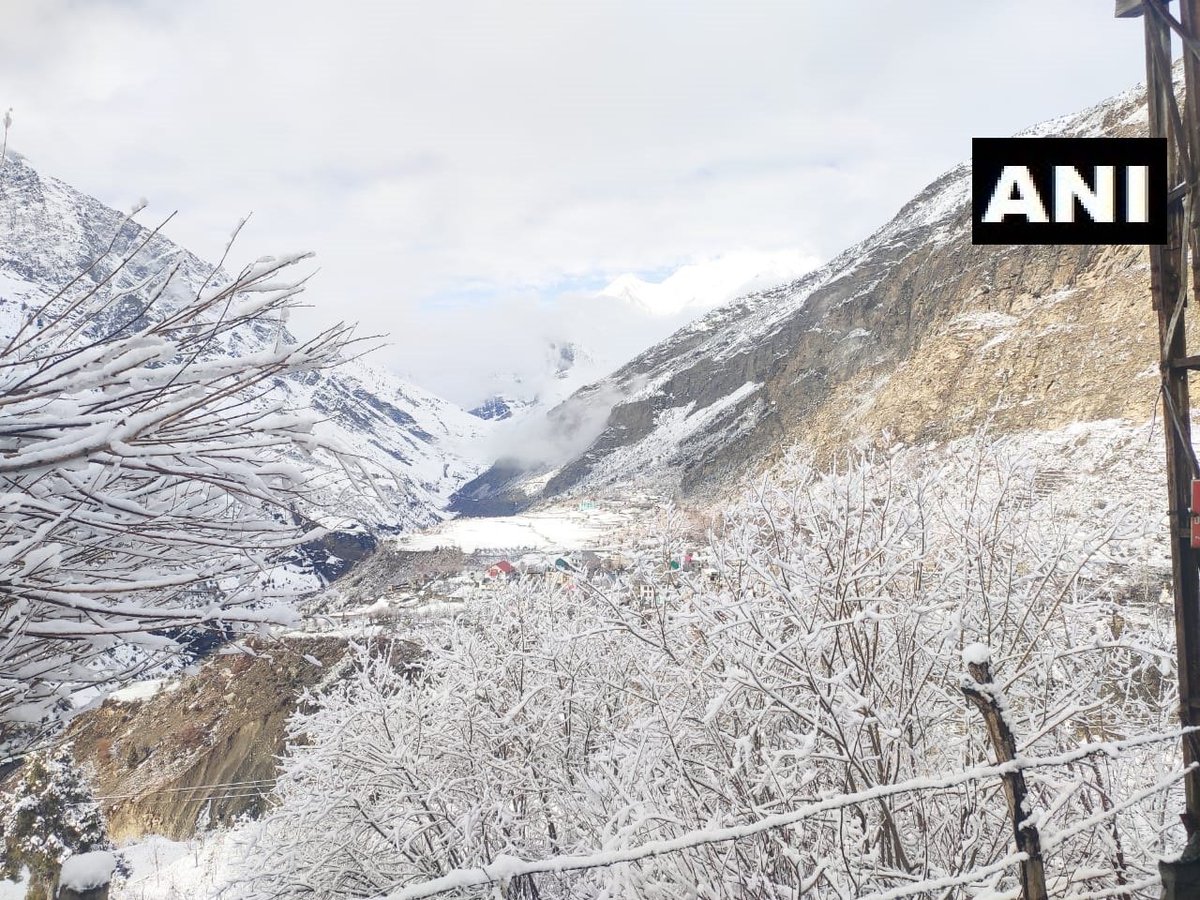 Himachal Pradesh: Keylong in Lahaul-Spiti district received snowfall. (25.03.2020) | ANI | Scoopnest