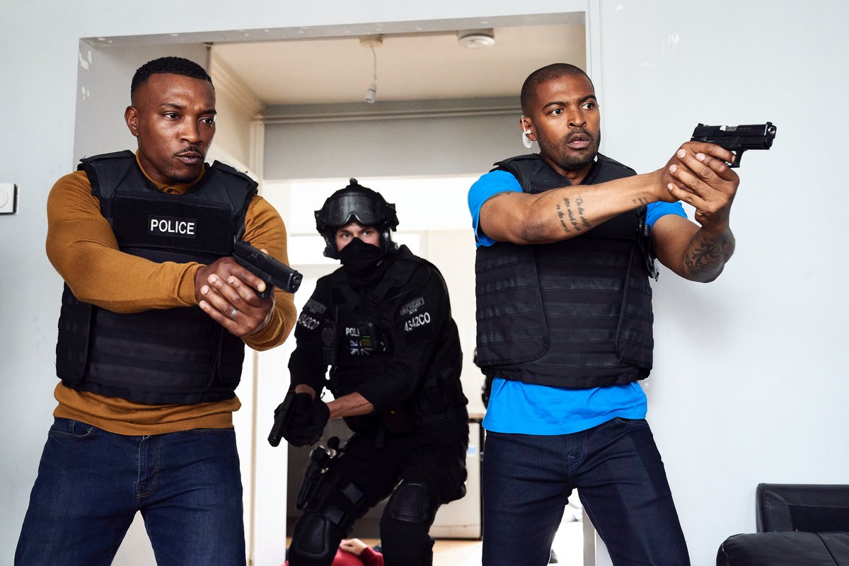 Watch Bulletproof Sky One Recetema