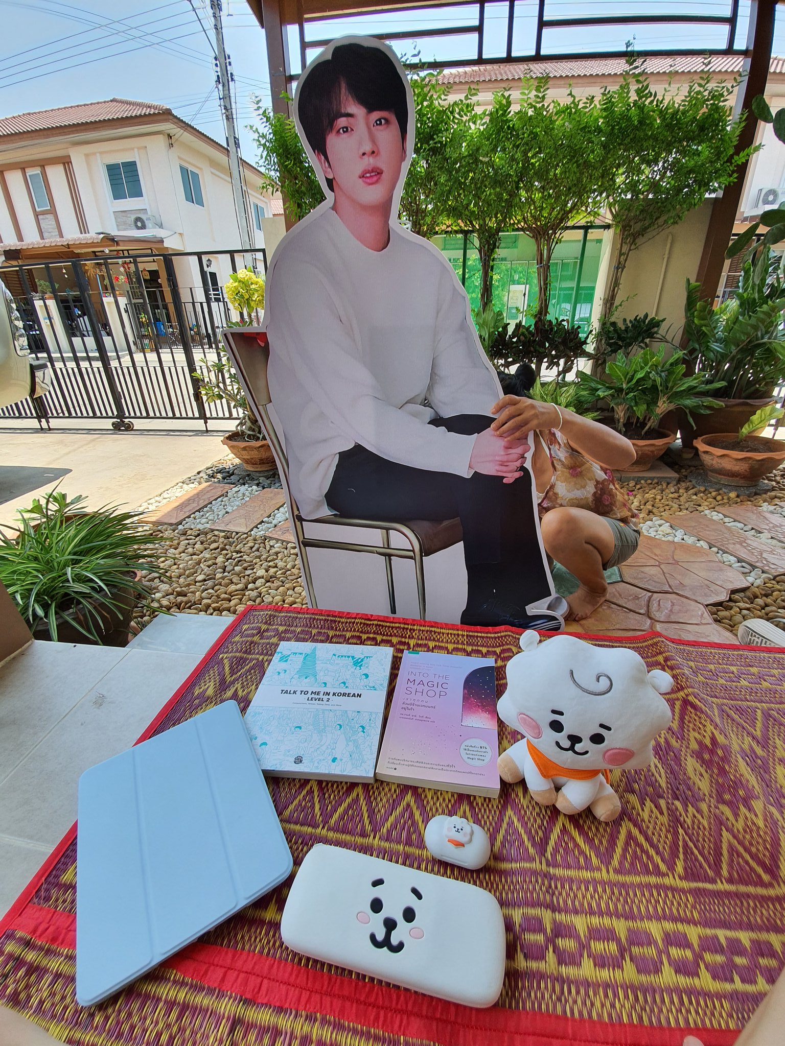 🐹 Rainy Butter 🧈 on Twitter: "เบื้องหลัง แม่เป็นคนจัดพี่จิน 555555…