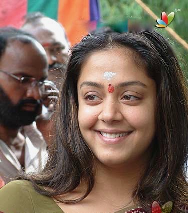 Jyothika Without Makeup Jyothika Begins Filming New Movie, 'Excited