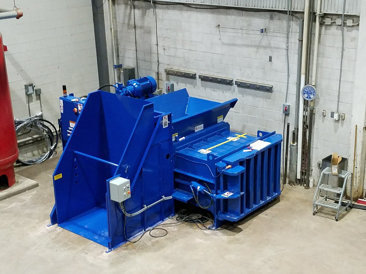 International Baler Model Titan 6-CV is a mighty baler that can handle ...
