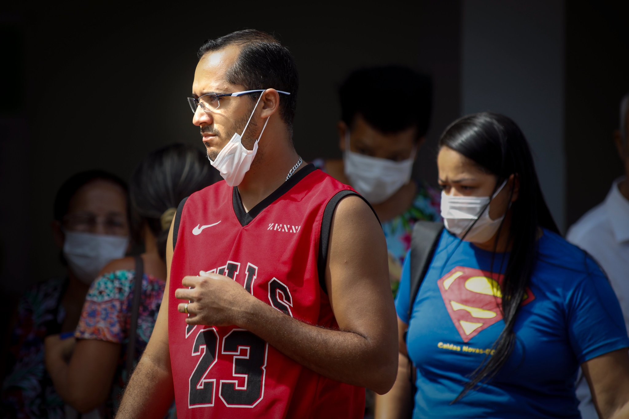 Poder360 on Twitter: "#Coronavírus | O que está em jogo neste momento é como segregar os que ...