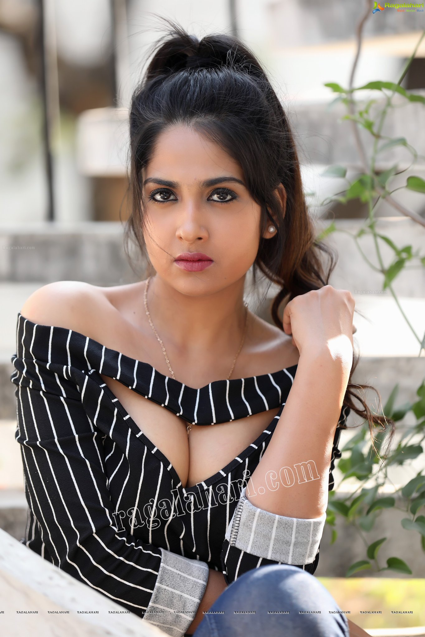 Actress Photos on Twitter: "Simar Singh Exclusive #SimarSingh #Photoshoot #Teluguactress # ...
