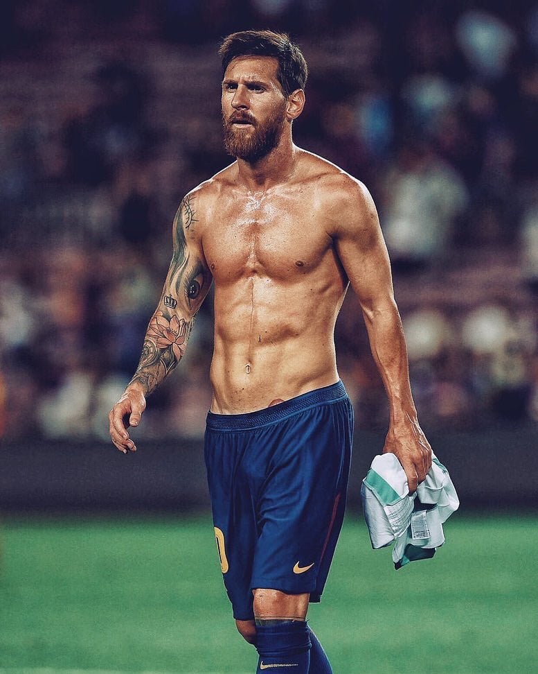 Lionel Messi Abs