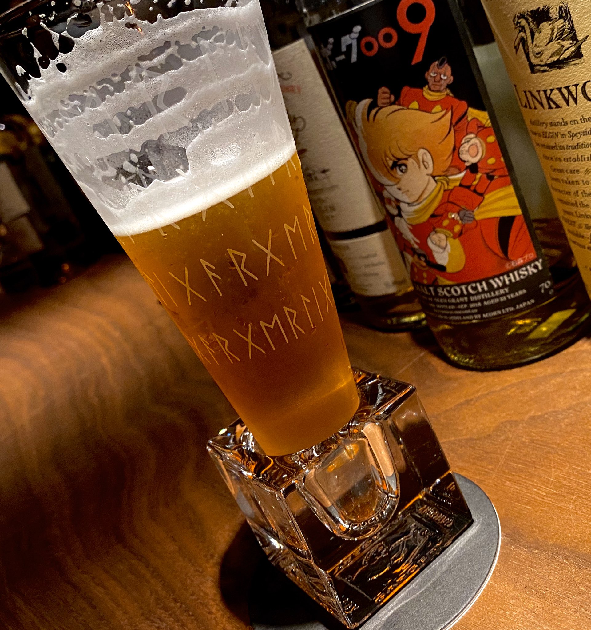 Hiroaki Bessho on Twitter: "神楽坂でガージェリーエステラを堪能中。スコッチウイスキーに囲まれた空間は何かに守られているようなフォースを感じます(o^^o) まさしく ...