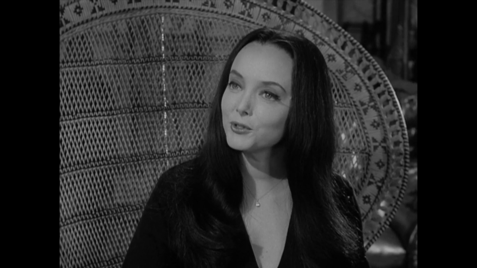 Morticia Addams Carolyn Jones Wallpaper