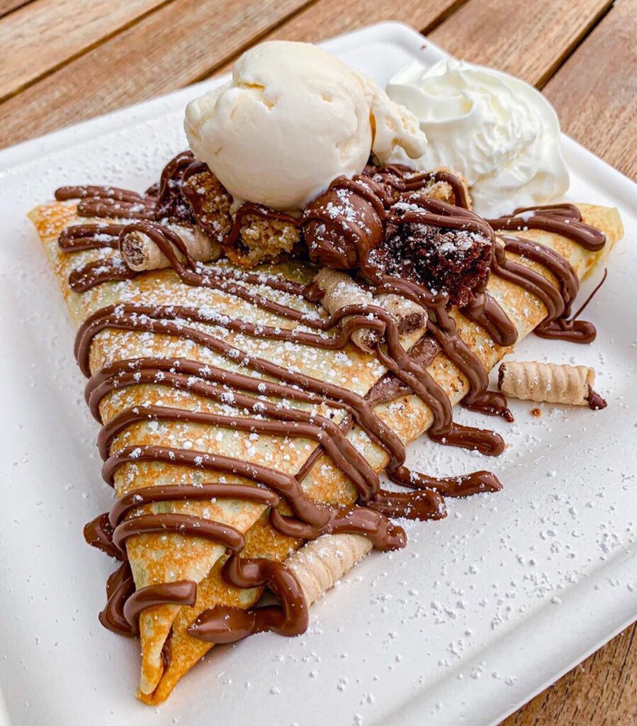 Nutella Crepes With Ice Cream