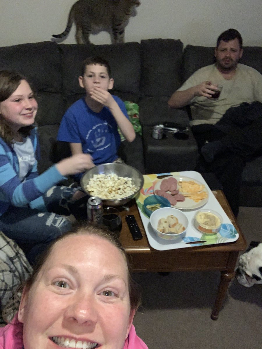 Laura Epperson's Instagram, Twitter & Facebook on IDCrawl