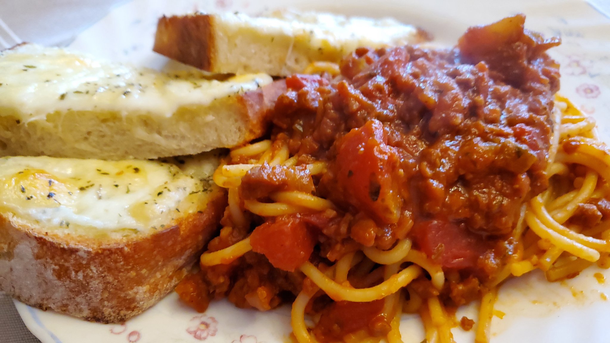 Italian Spaghetti Bolognese Garlic Bread