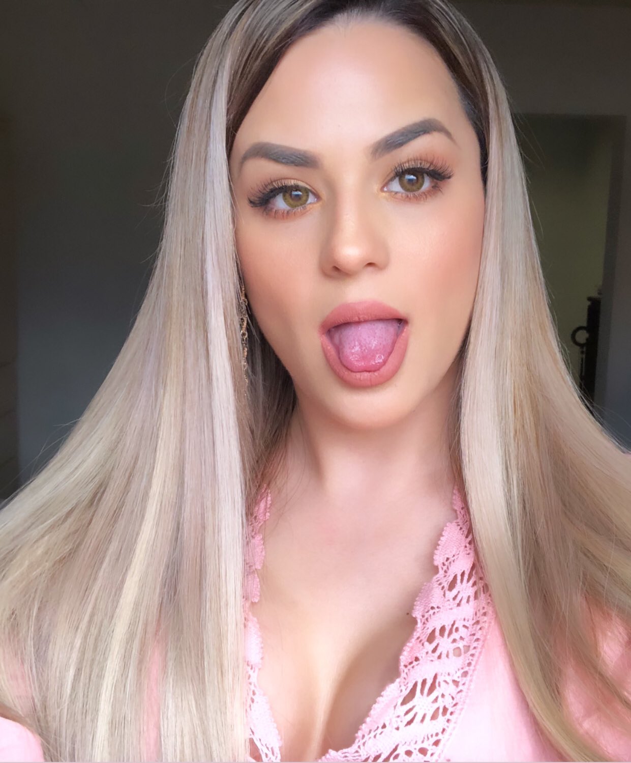 YULI FLORES on Twitter: "😛 https://t.co/98o53jFxYv" / Twitter