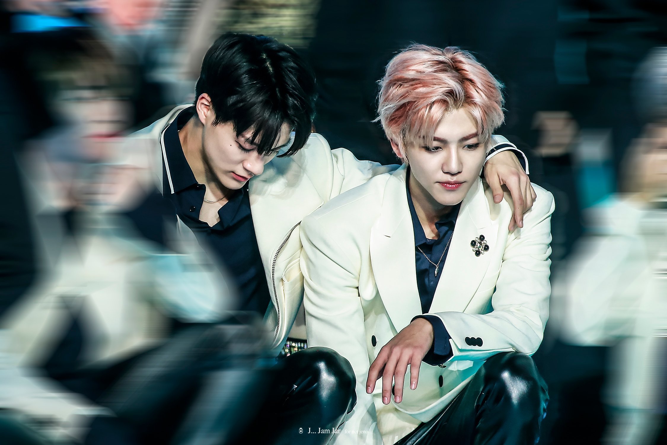 깨찰빵 On Twitter 둘 다 센티넬인데 이번 임무 끝나고 돌아오면 서로 가이드가 붙여질 예정이라 임무 완료 하자마자 몸에 붙여놓은 폭탄 터뜨리기로 마음 먹은 둘