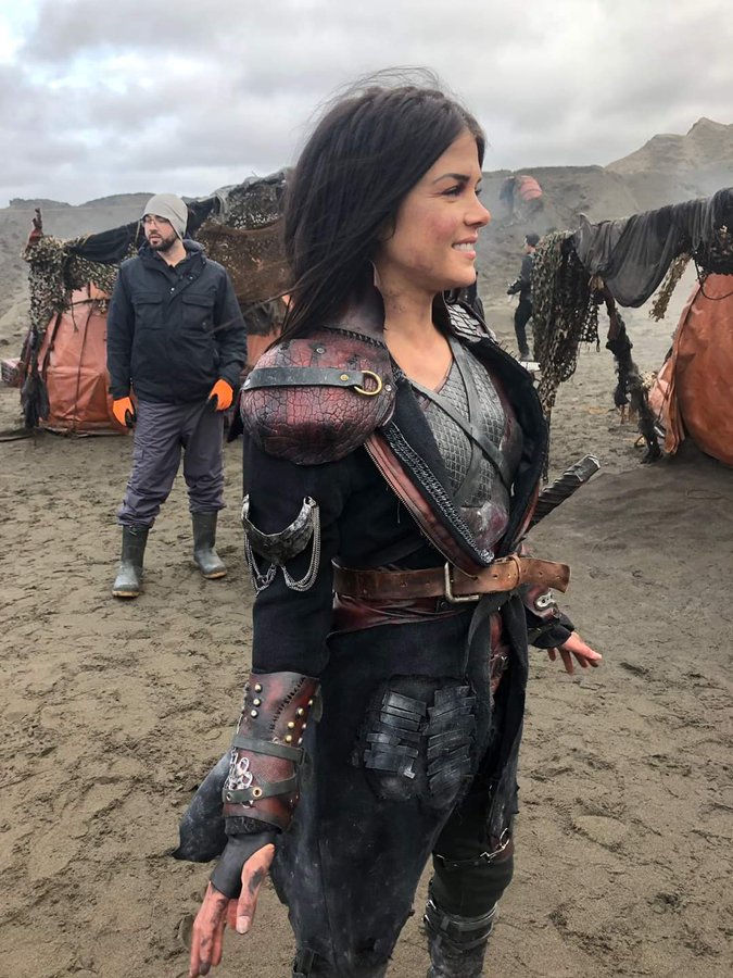 Marie Avgeropoulos The 100 Season 2