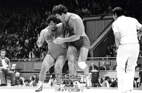 Offseason talk: ex-Russian wrestler playing in basketball Final Four ...