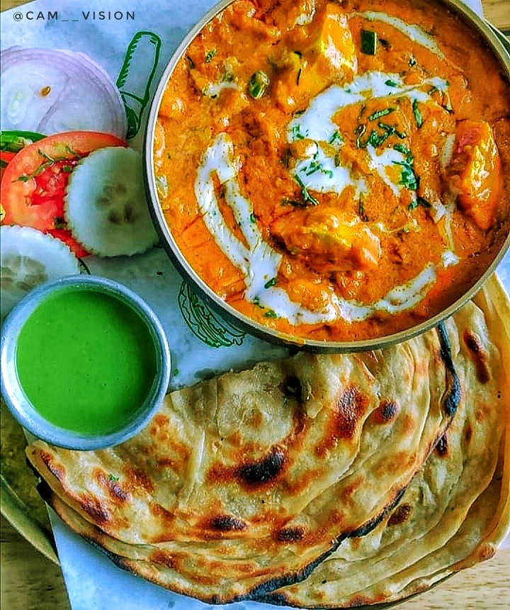 Shahi Paneer With Butter Naan