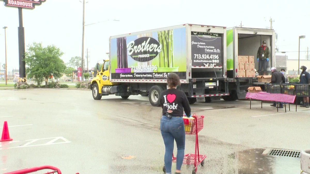 Texas Roadhouse, Brothers host drive-thru market in Baytown > | KPRC 2 ...