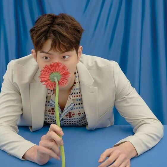 - (@meowji_) | Twitter